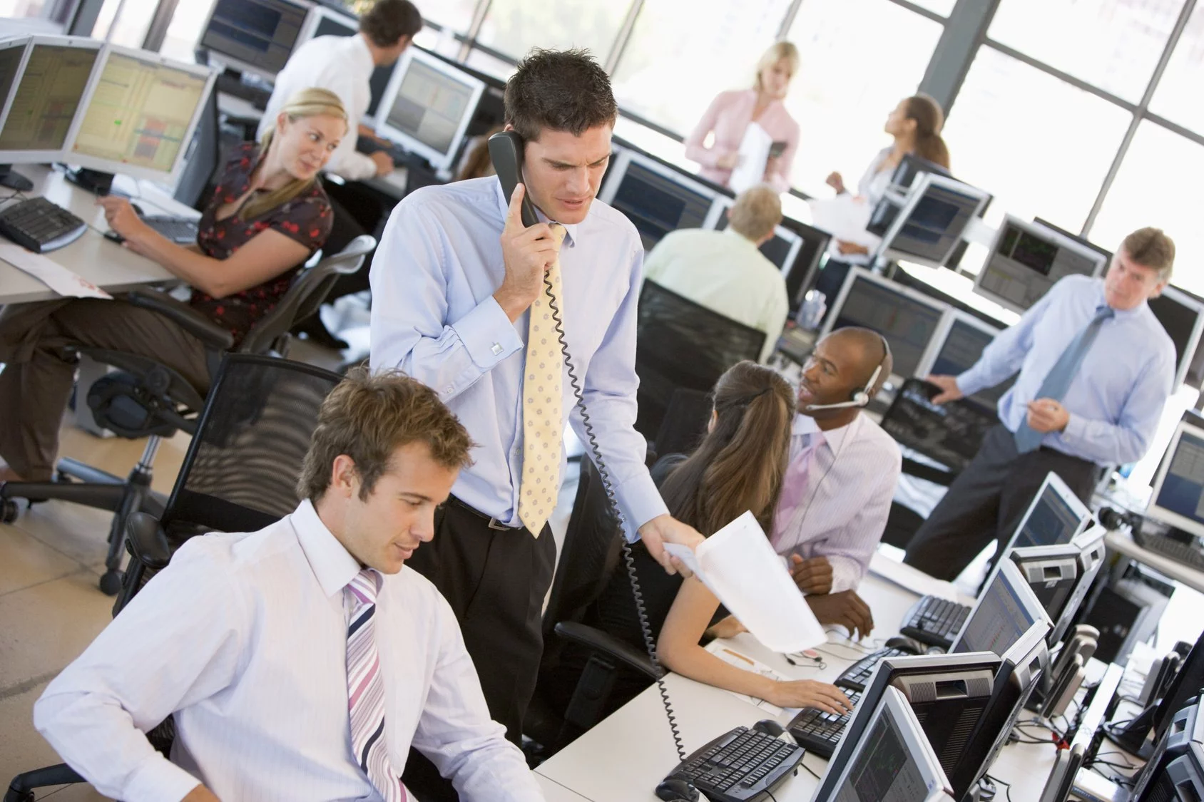 Trader : métier, salaire, formation | CIDJ