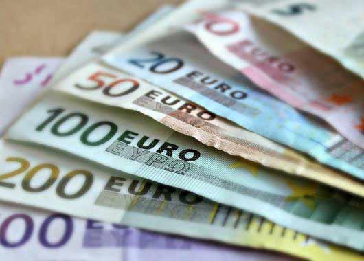 Payer en espèces : ce qui est autorisé ou non - CIDJ