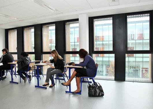 Comment passer le bac en candidat libre : des étudiants témoignent - CIDJ